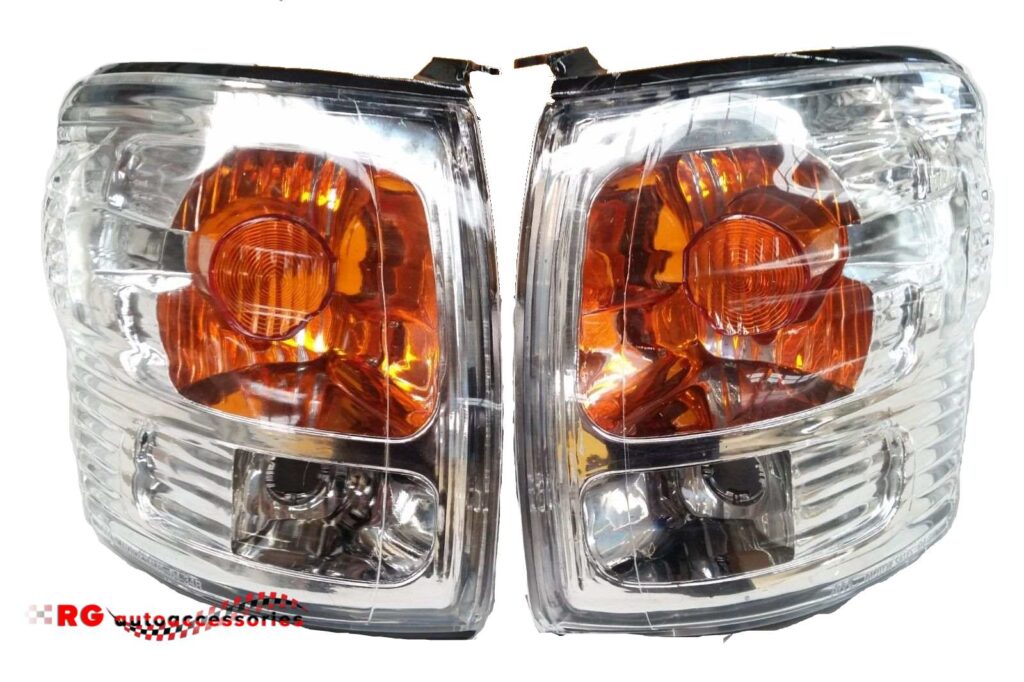 TOYOTA HILUX SR5 LN167 4WD 4X4 FRONT CORNER INDICATOR LIGHTS (chrome ...